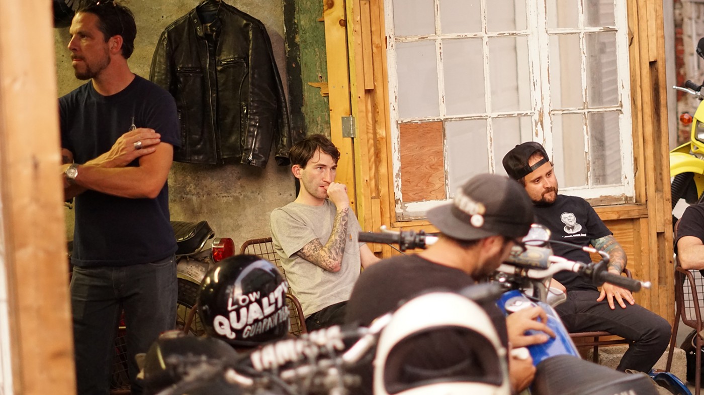 Tank Lettering Pictures - Chin on the Tank – Motorcycle stuff in ...