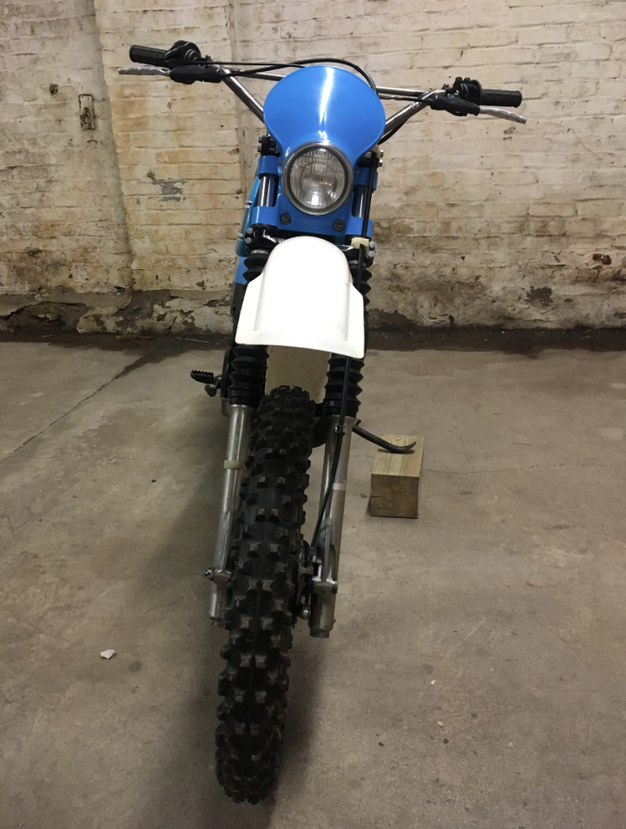 1980 Yamaha IT250 - Chin on the Tank – Motorcycle stuff in Philadelphia.